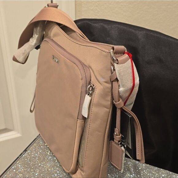Tumi | Bags | Tumi Voyaguer Tyler Crossbody Bag Light Mauve | Poshmark